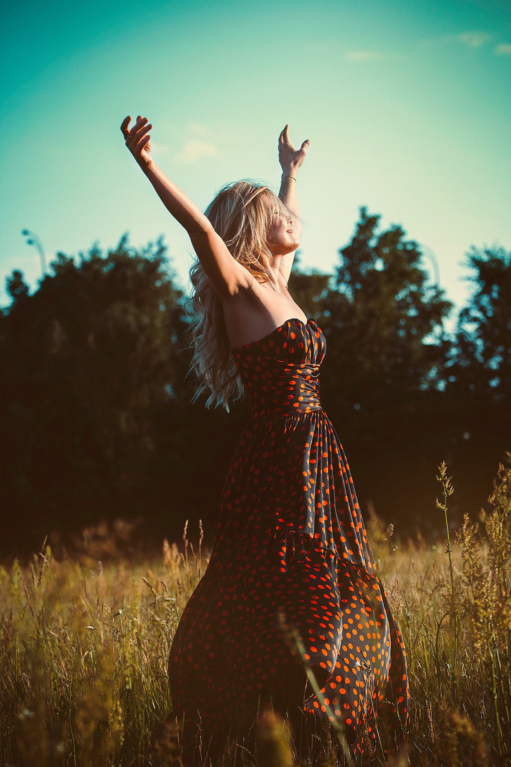 What To Wear Over A Dress? | NORMA REED